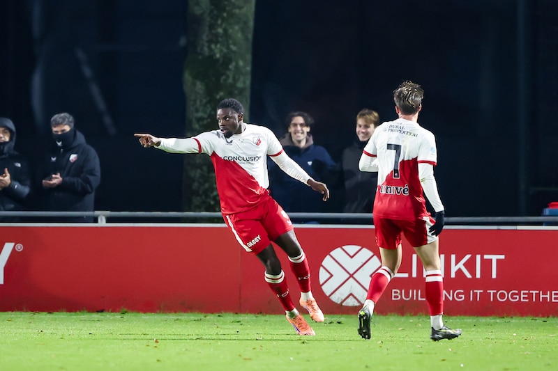 Noah Ohio laat zich zien bij Jong FC Utrecht met twee goals, Almere ...