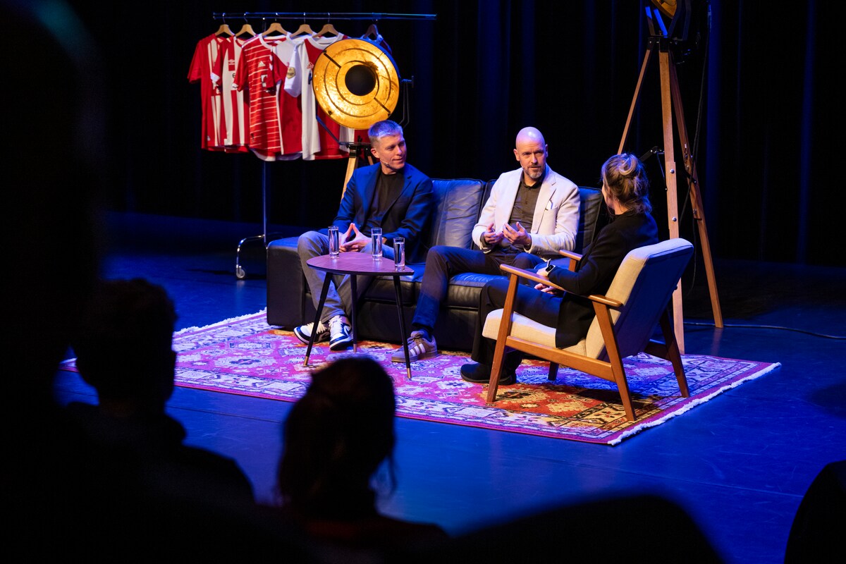 Erik ten Hag vertelt in Oss over spelers als Ziyech, Depay en Ihattaren: ‘Hij liet zijn ego ...