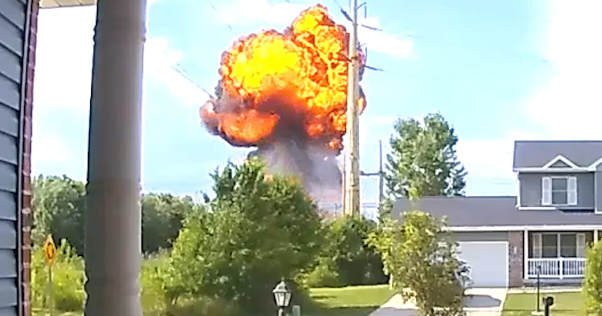KIJK | Deurbelcamera legt explosie in Amerikaanse woonwijk vast ...