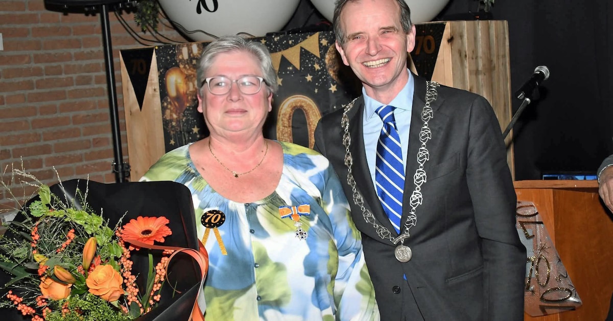 Koninklijke onderscheiding voor Annelies Loeffen-Beers uit Berg en Dal | Berg en Dal | De ...