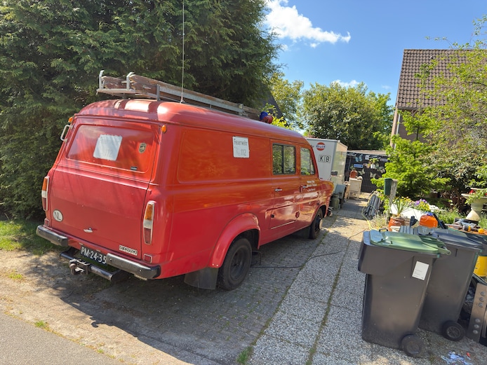 Als de politie het huis van Klaas Bijl binnenstebuiten keert, gaan alle alarmbellen af | Drama ...