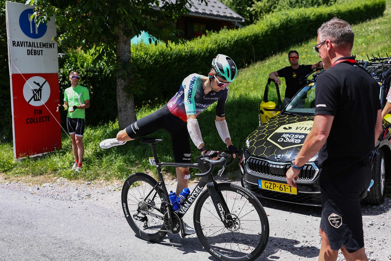 Dubbelslag Isaac del Toro in Tour Auvergne, toptalent Paul Seixas stapt ...