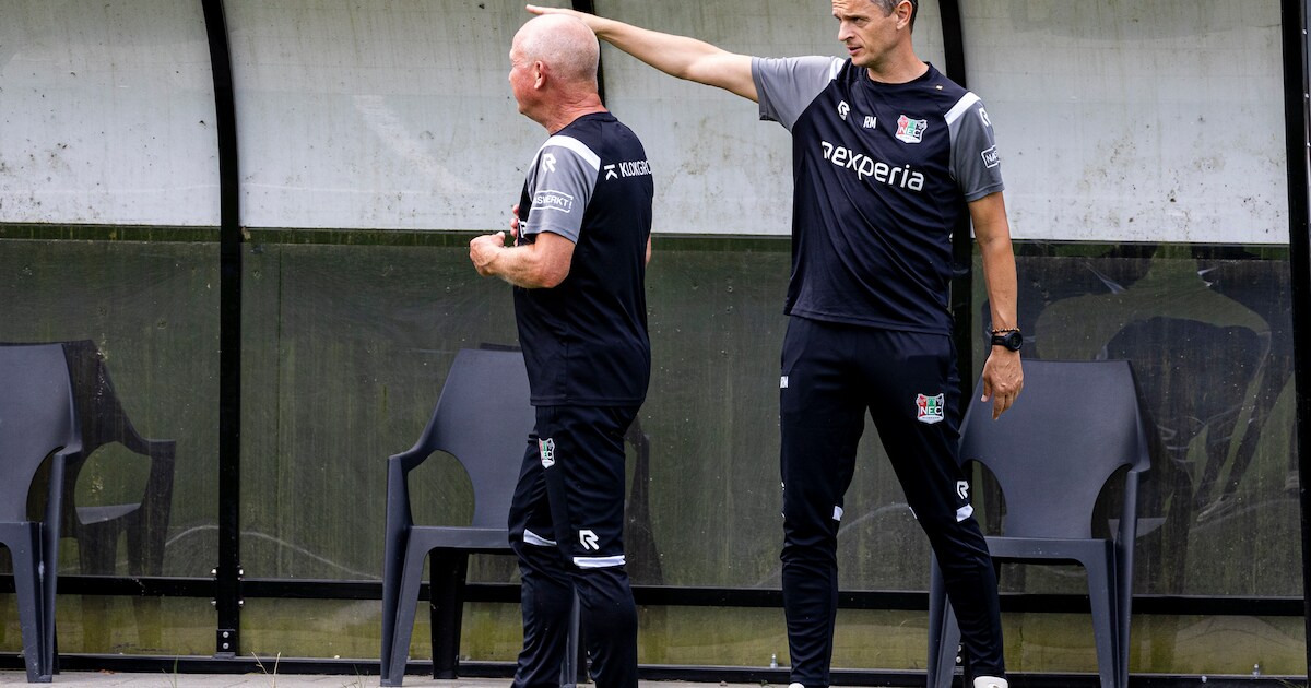 Ron de Groot voor het eerst sinds onwelwording op bezoek bij NEC: ‘Het ...