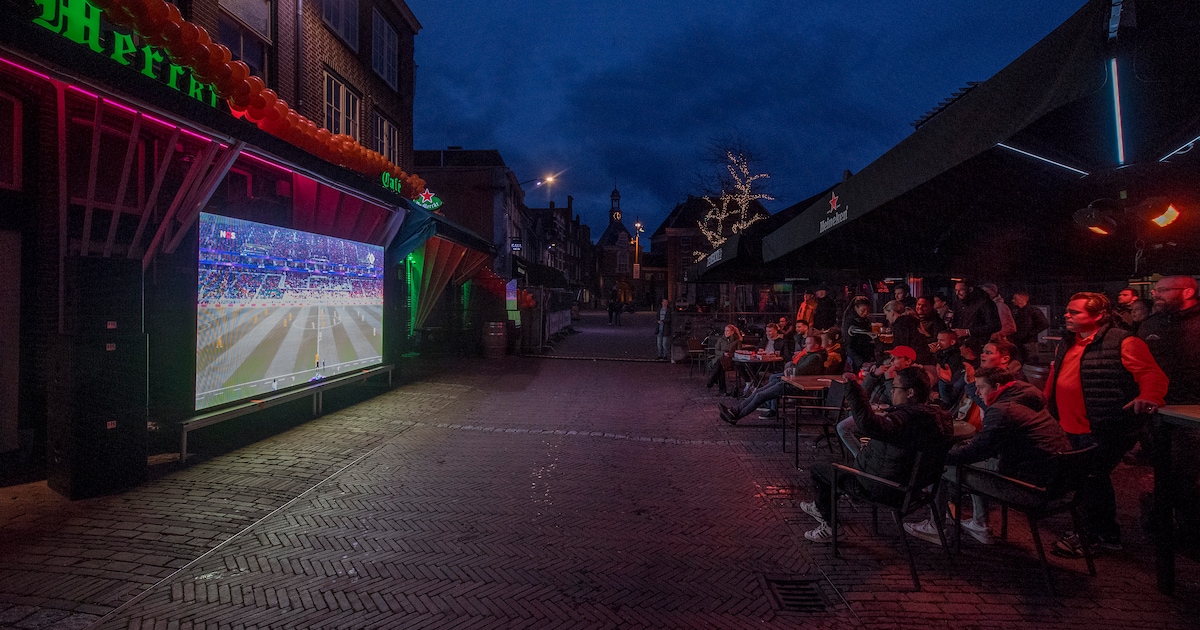 Op groot scherm kijken naar Nederlands elftal gaat vaker kunnen, denkt ...