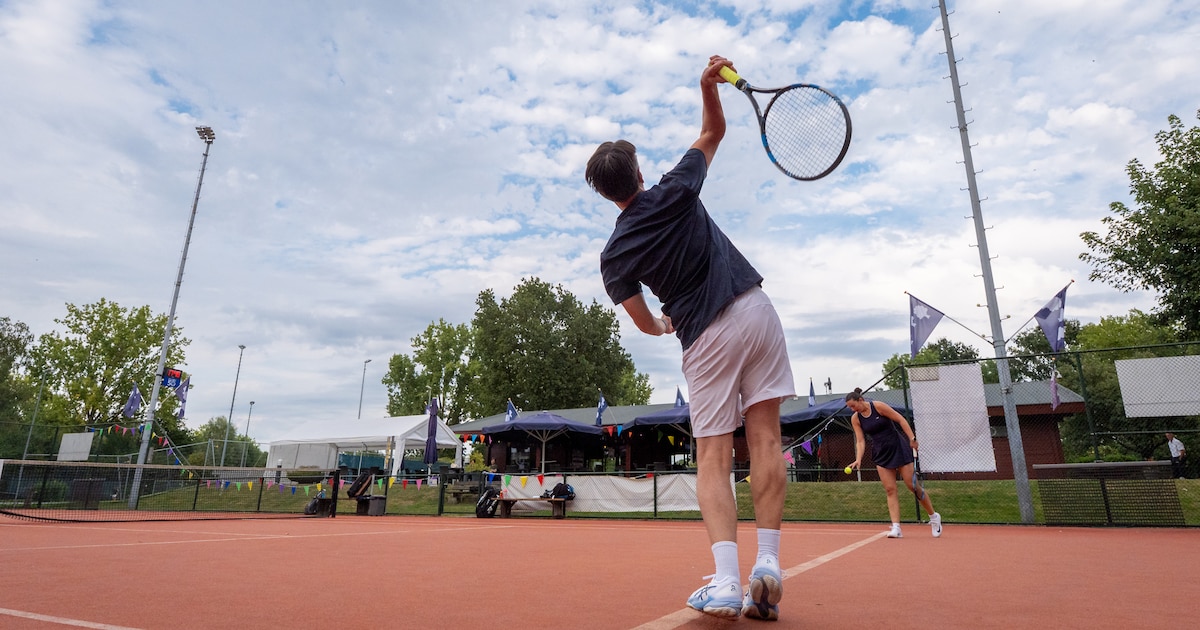 Tennisleraar Hans geeft ineens geen les meer: ‘Leraren niet eens ...