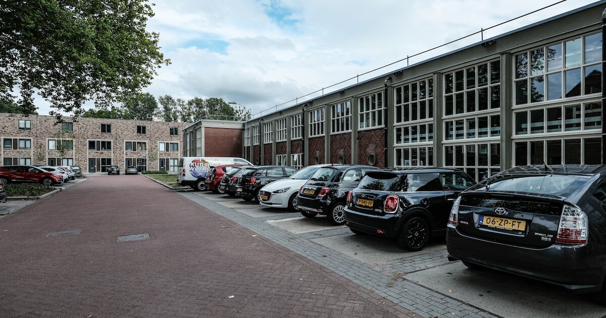 Einde aan wildparkeren in Zevenaarse wijk: betalen voor parkeerplek bij ...