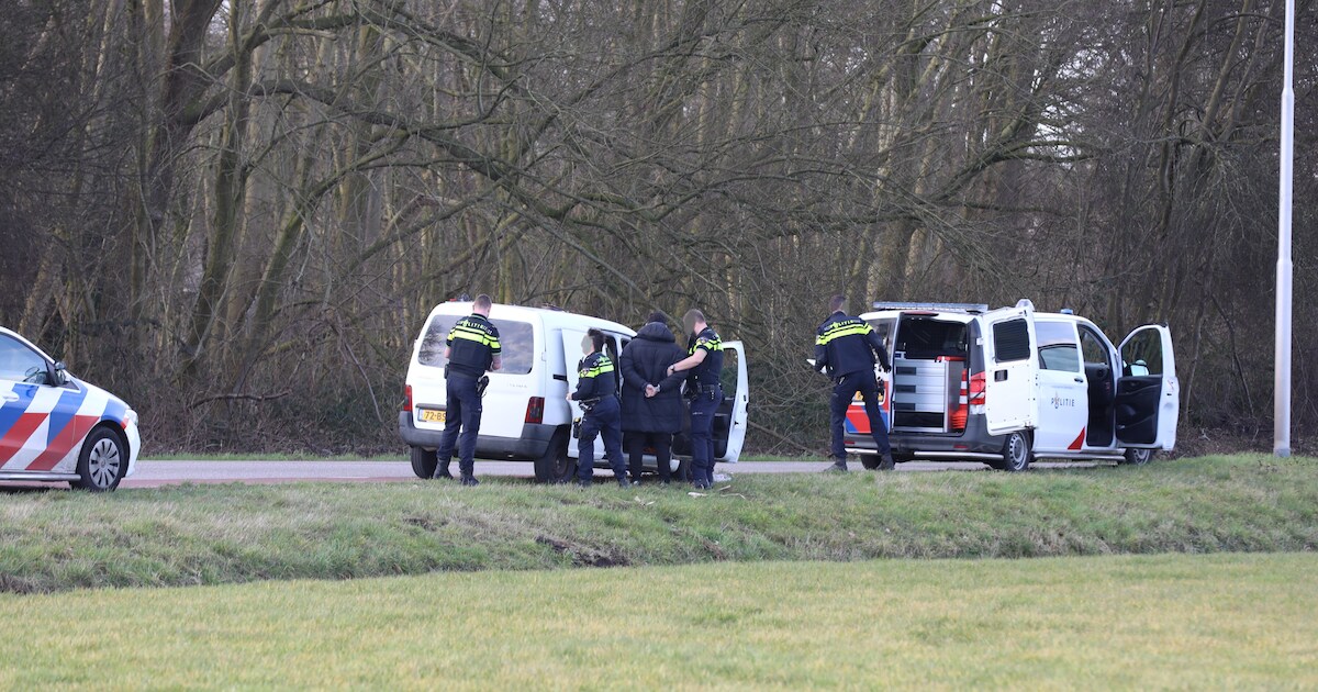 Politie rukt massaal uit voor verdacht wit busje: er is nog meer aan de hand dan gedacht | Ede ...