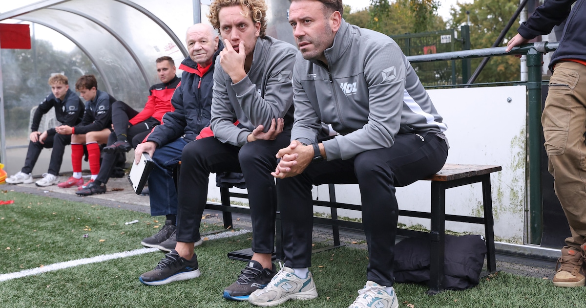 Twintig jaar na debuut als speler is Kars (38) nu hoofdtrainer bij VDZ ...