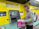 Blikjes en flesjes met bakken tegelijk in de automaat blijkt een enorm ...