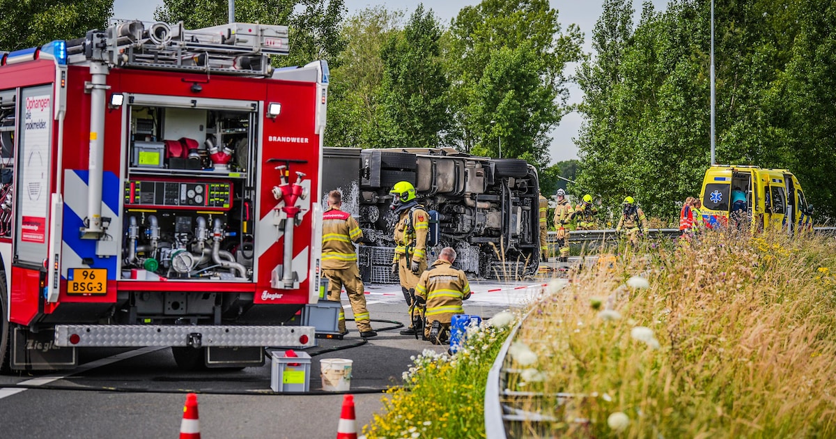 Opruimen van gevaarlijke stoffen op A50/A15 voorbij: weg is weer vrij ...