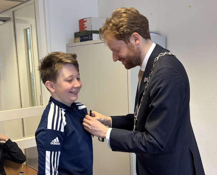 Jeugdlintje voor Kasper (13) die met zijn driewielfiets naar Zwolle ...