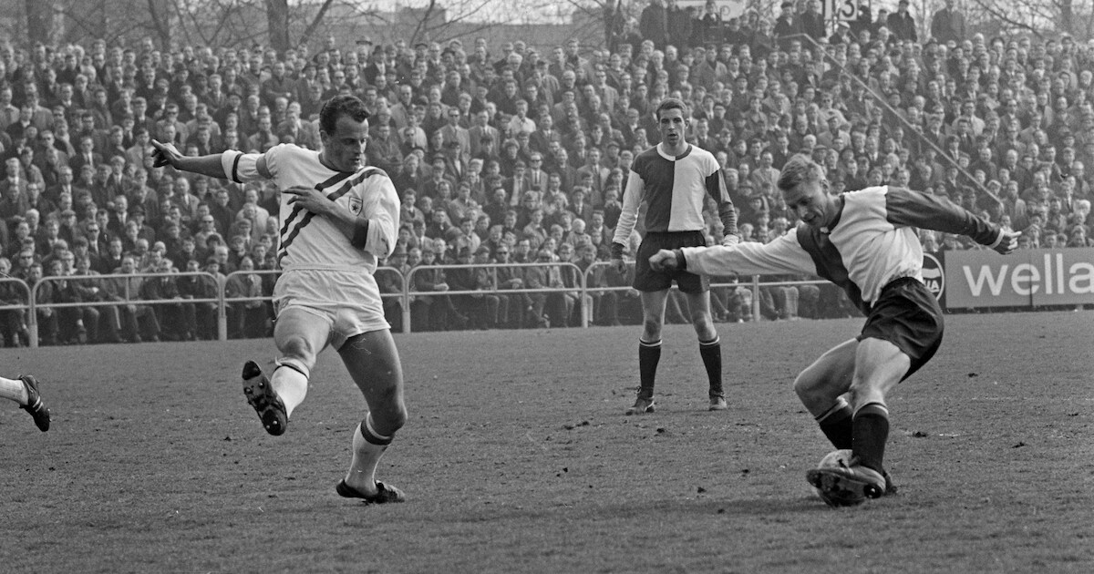 Harry Bild, de eerste buitenlandse speler van Feyenoord, op 88-jarige ...