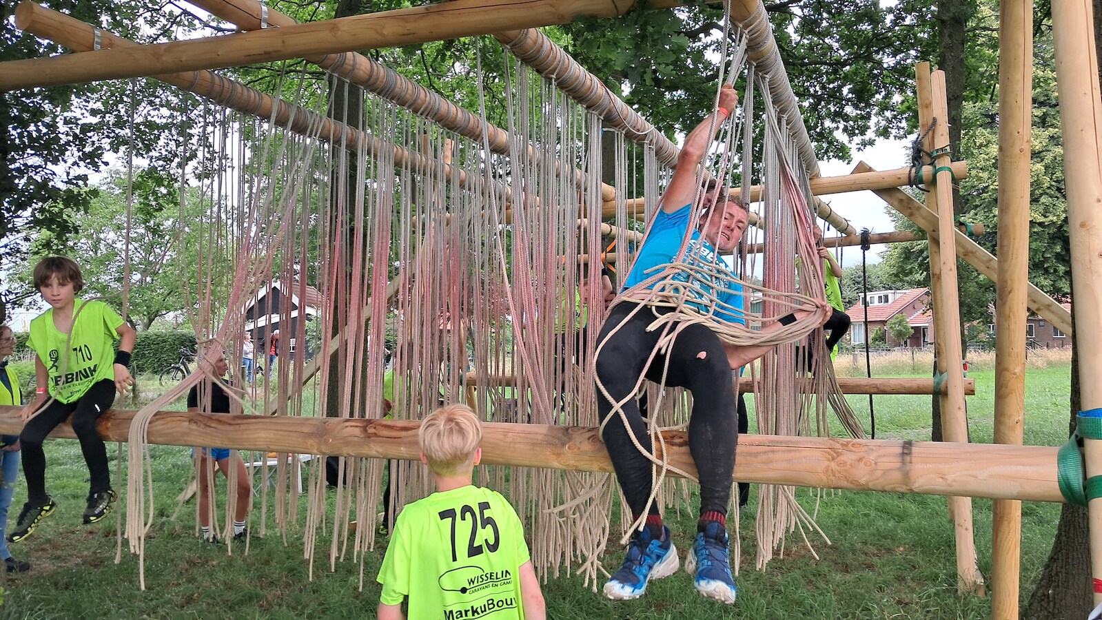 Vrijgezellenfeest ‘American style’ voor Joost uit Aalten en survivallen ...