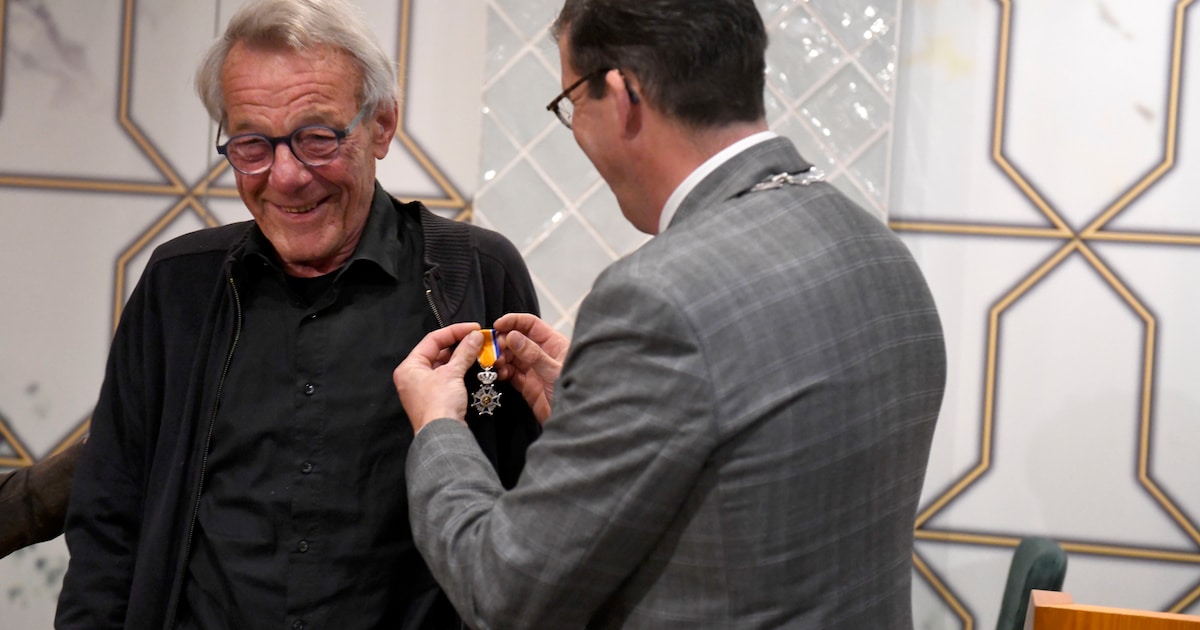 Ton Schepers koninklijk onderscheiden voor zijn inzet voor Eibergen ...