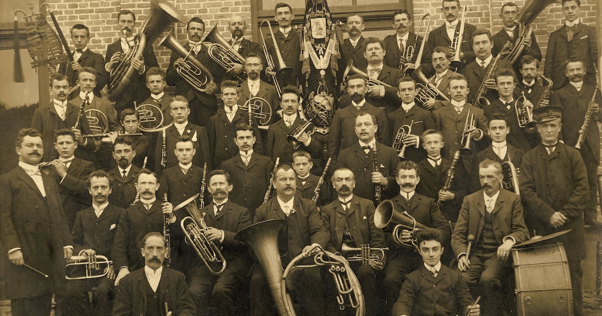 Harmonica Phileutonia zag in haar 175-jarig bestaan Helmond 20 keer zo ...