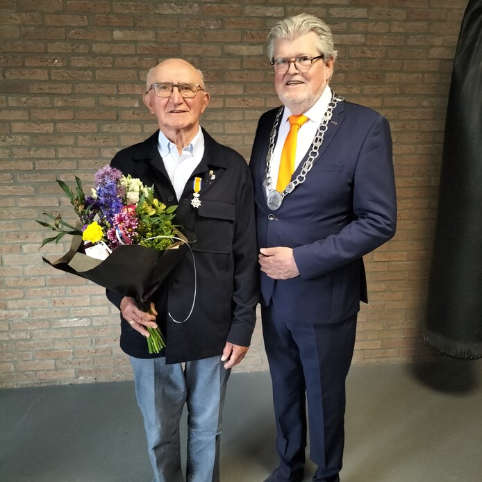 Lintje voor Harrie Bekker (85) uit Pannerden voor ruim halve eeuw ...