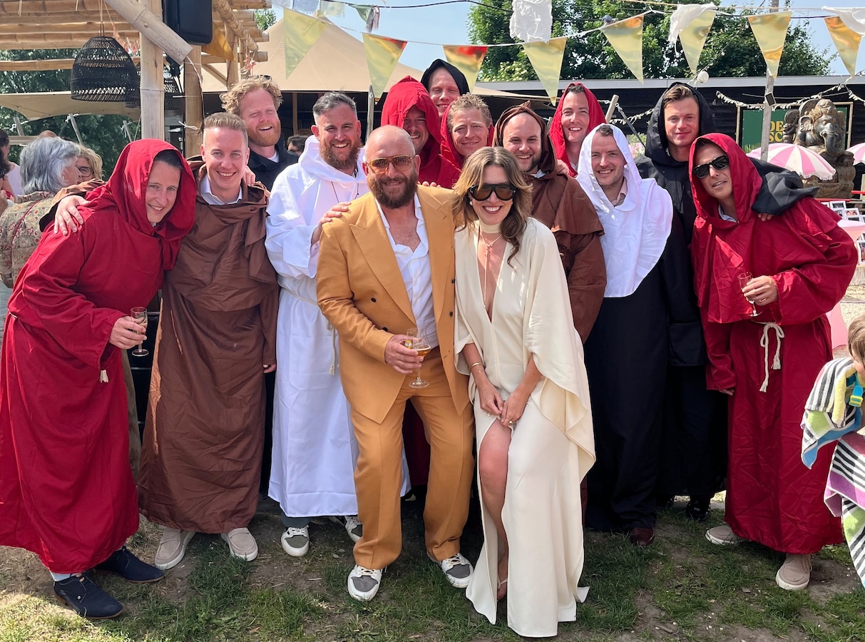 Bas (35) plant maandenlang in het geheim hun bruiloft: Eva (34) heeft ...