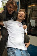 Thijs en Joep uit Sint-Oedenrode willen met kledingmerk mensen dichter ...