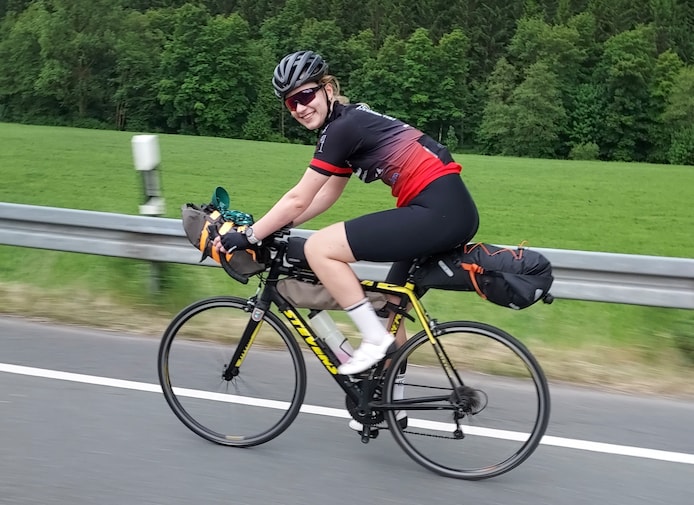 Edese Anje fietst 1000 kilometer voor het goede doel: ‘Het is enorm ...