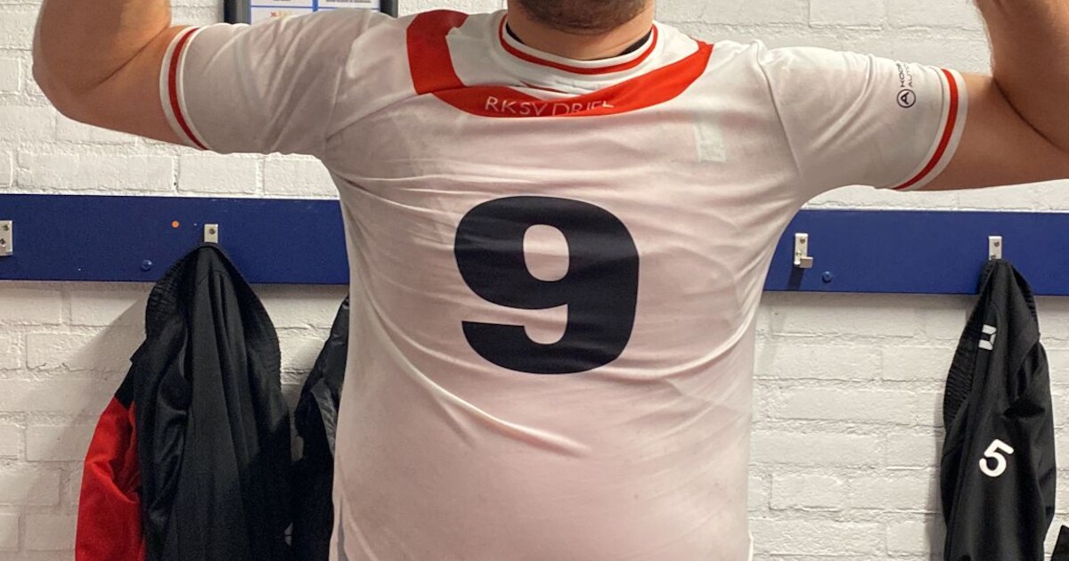 Update: Doelman eist hoofdrol op met doelpunt in slotseconden, Angeren ...