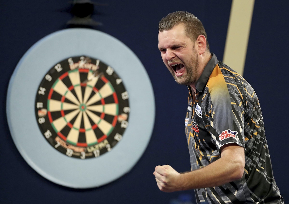 Door de keerzijde van darts moest The Dutch Giant bij zijn zoons zijn ...