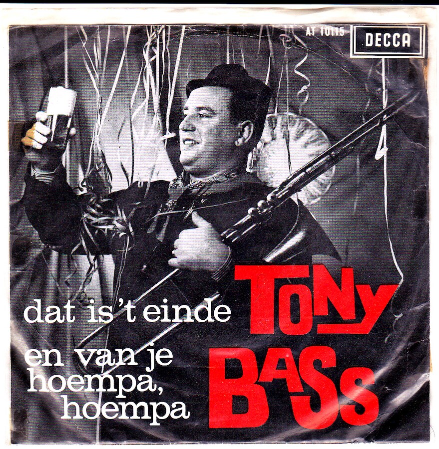 Thieu Baats (1934-2005) was als Tony Bass de koning van het ...