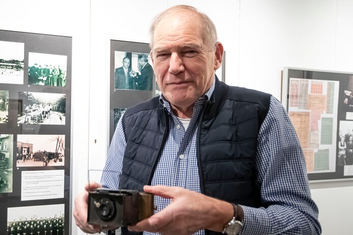 Henk schenkt unieke oorlogscamera terug aan Deventer: ‘Daar hoort hij ...