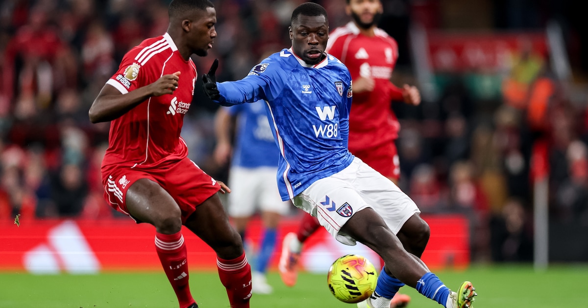 Liverpool nog niet uit de problemen: Sunderland knokt zich met Brobbey ...