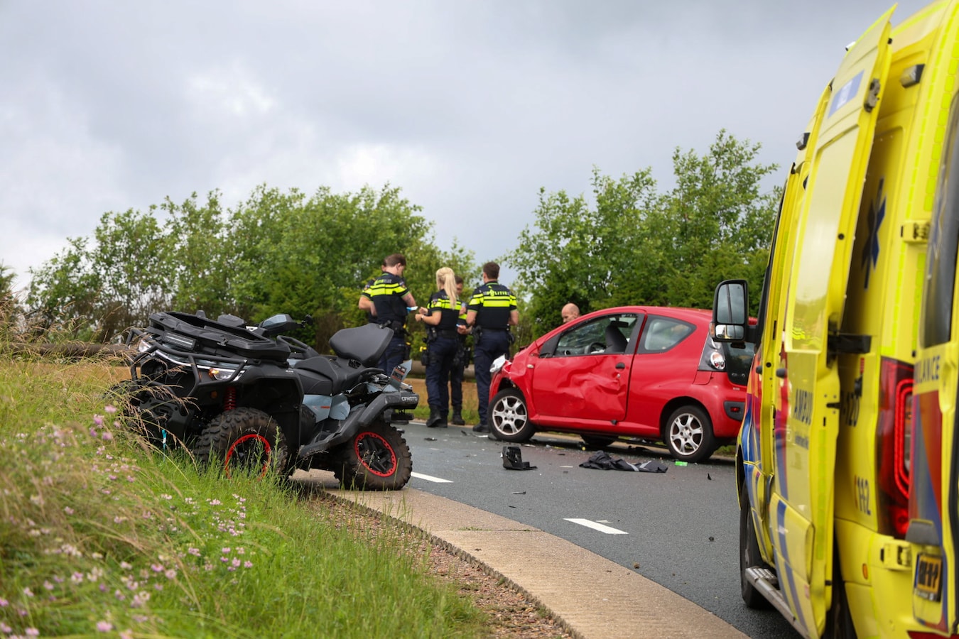 Quadbestuurder gewond na aanrijding in Elst, bestuurder auto ...