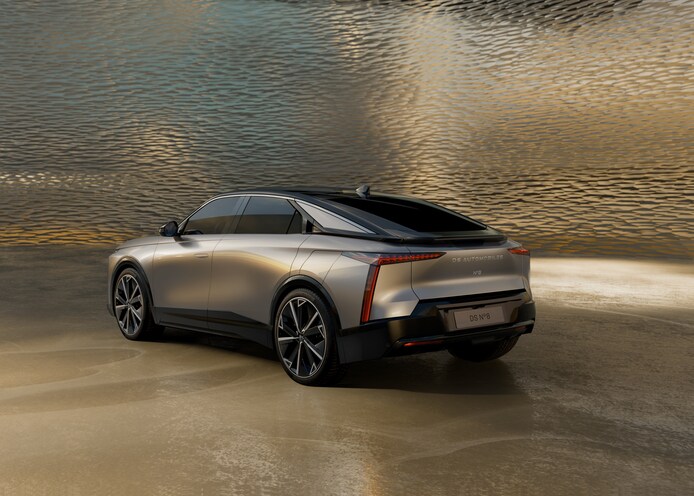 Alleen als elektrisch model: de DS8 van Stellantis | Auto | gelderlander.nl