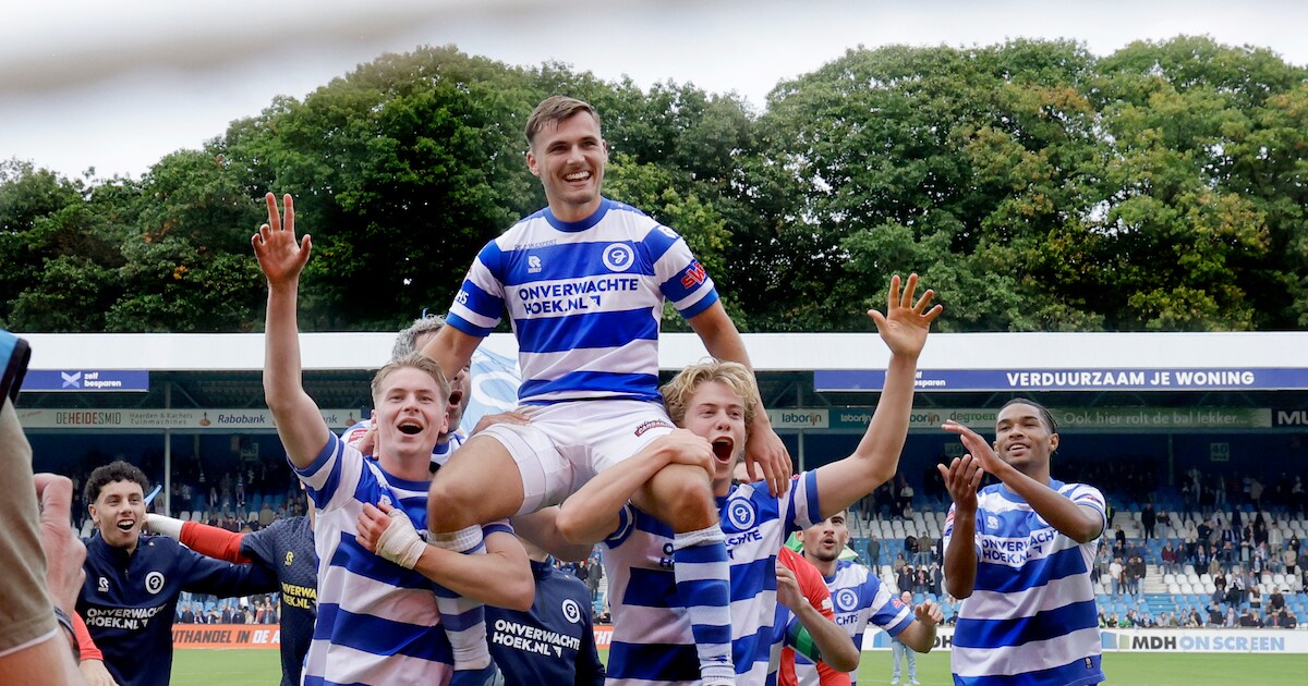 Levi Schoppema op de schouders: ‘Mijn eerste doelpunt, uitgerekend ...