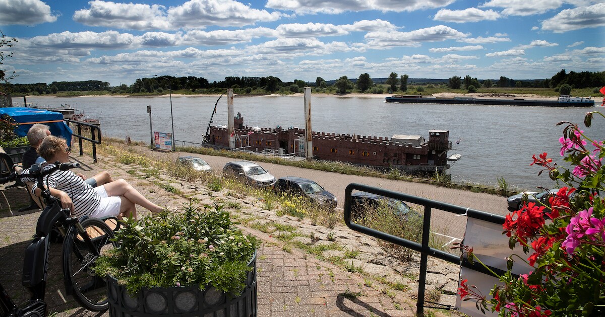 Over de Rijn die bij Lobith ons land binnenkomt: ‘Dat klopt niet hè ...
