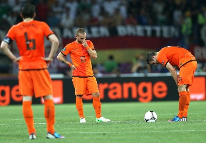 Duitsers duwen Oranje naar rand van uitschakeling | Foto | gelderlander.nl