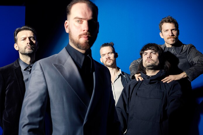 Rood, geel en blauw - De Staat gaat het helemaal anders doen: ‘Dwingen ...