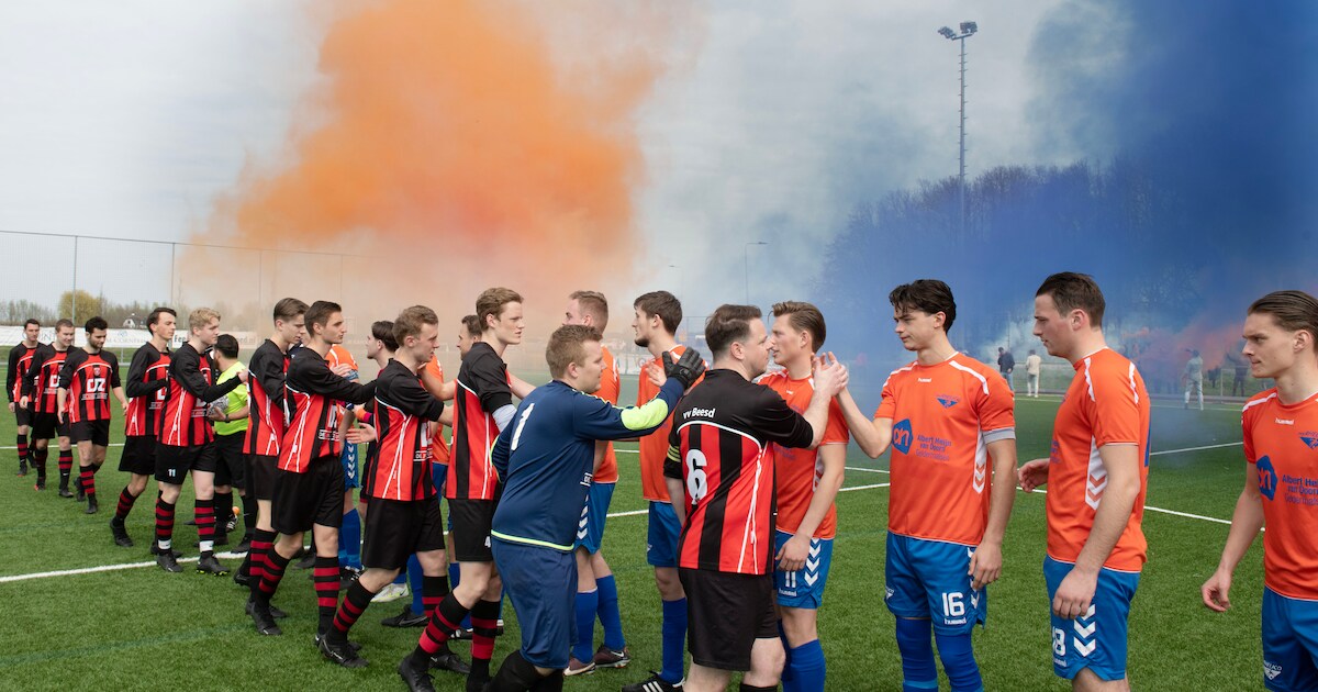 De laatste doelpuntenmaker van de Lingederby gaat het shirt van ...