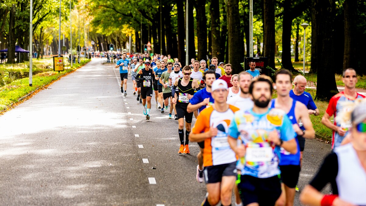 Marathon Eindhoven zorgt voor omleidingen en vertragingen | Eindhoven ...
