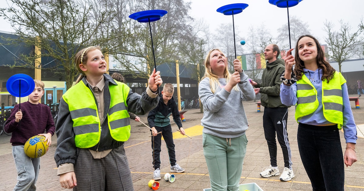Pauzesportbox stimuleert leerlingen Sterrenbos te bewegen: ‘Je reset je je brein en gaat weer ...