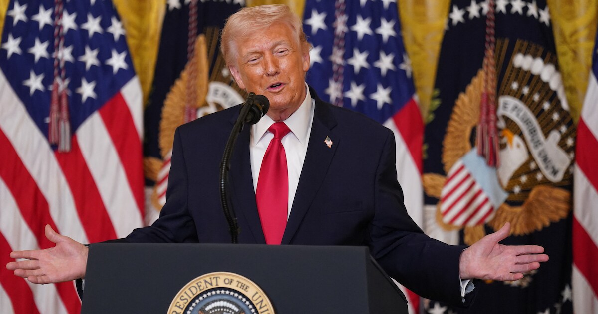Trump bedreigt Iran opnieuw: ‘Onbeperkte munitie en zeeën van tijd ...