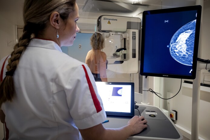 Onrust onder vrouwen met uitgezaaide borstkanker: slechts één medicijn wordt volledig vergoed ...