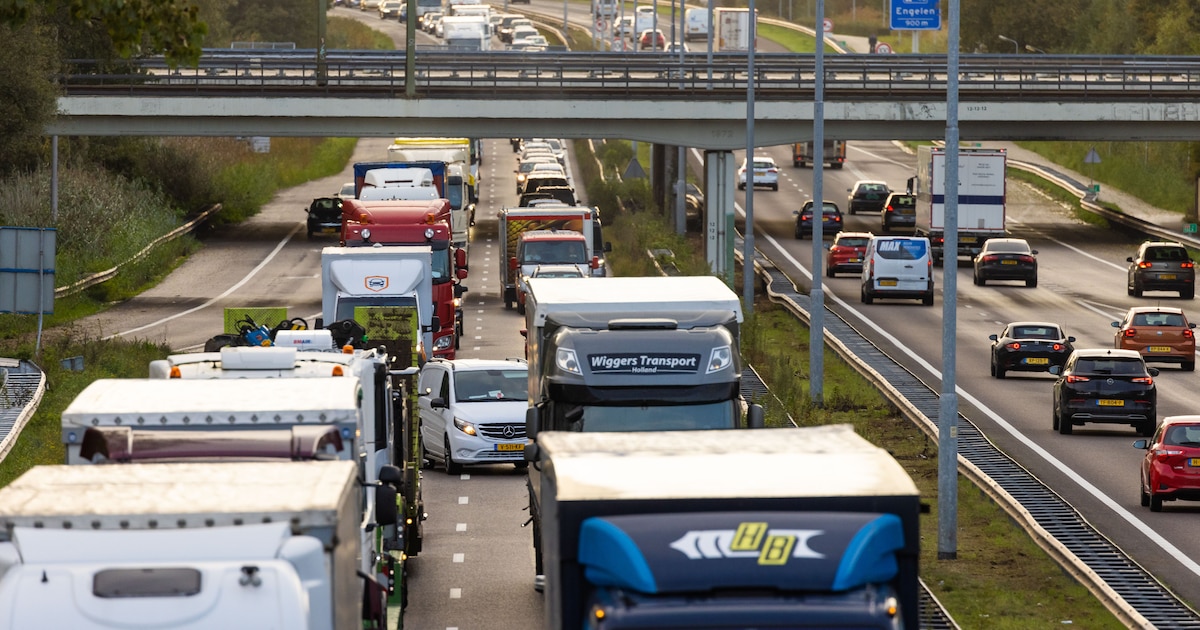 File door botsing op knooppunt Empel (A59) bij Den Bosch | Brabant | gelderlander.nl