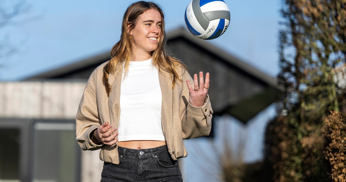 Laure (23) uit Valburg studeert én volleybalt in Amerika: ‘Ze zijn gek ...