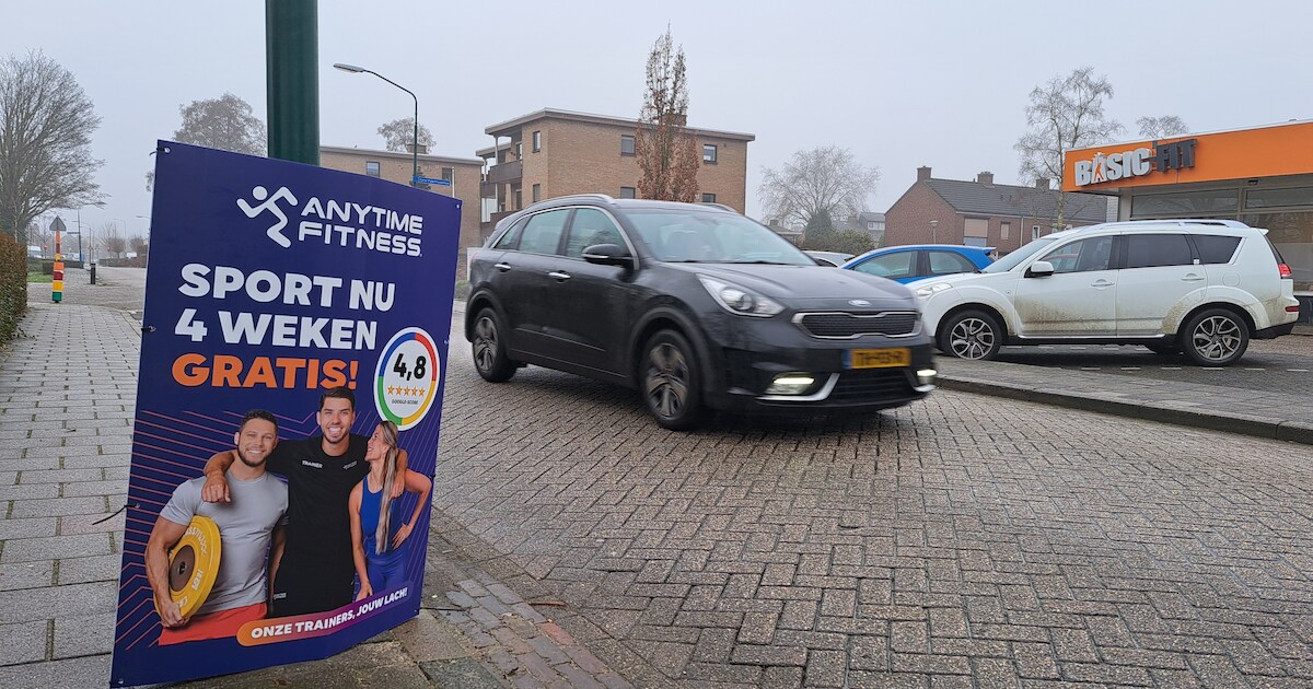 Terwijl ze nu bij sportscholen met de benen buiten hangen, sluit deze ...