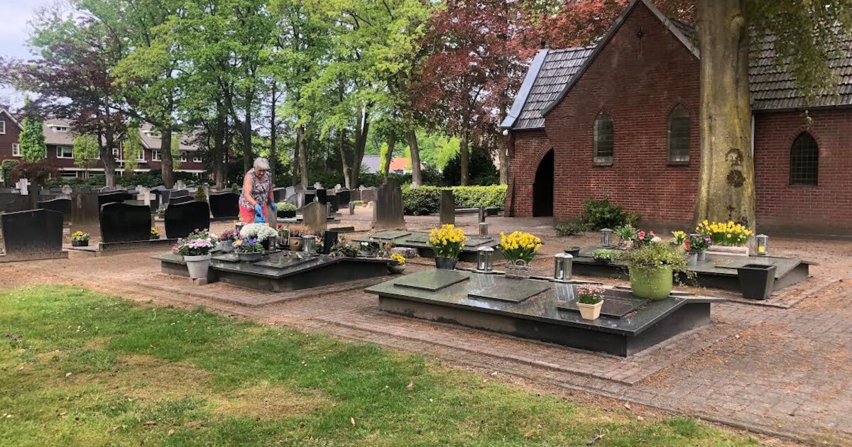 Miny ter Avest staat elke week bij het graf van haar Bennie: ‘Maar echt ...