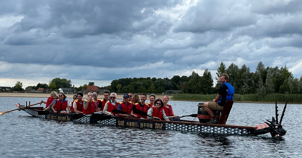 Aanpoten op de drakenboot en Pepijn wint de cover met tekening | Mijndg ...