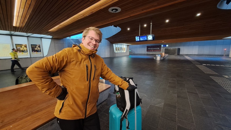 LIVE Winterweer | Honderden vluchten geschrapt • NS-treinen rijden weer ...