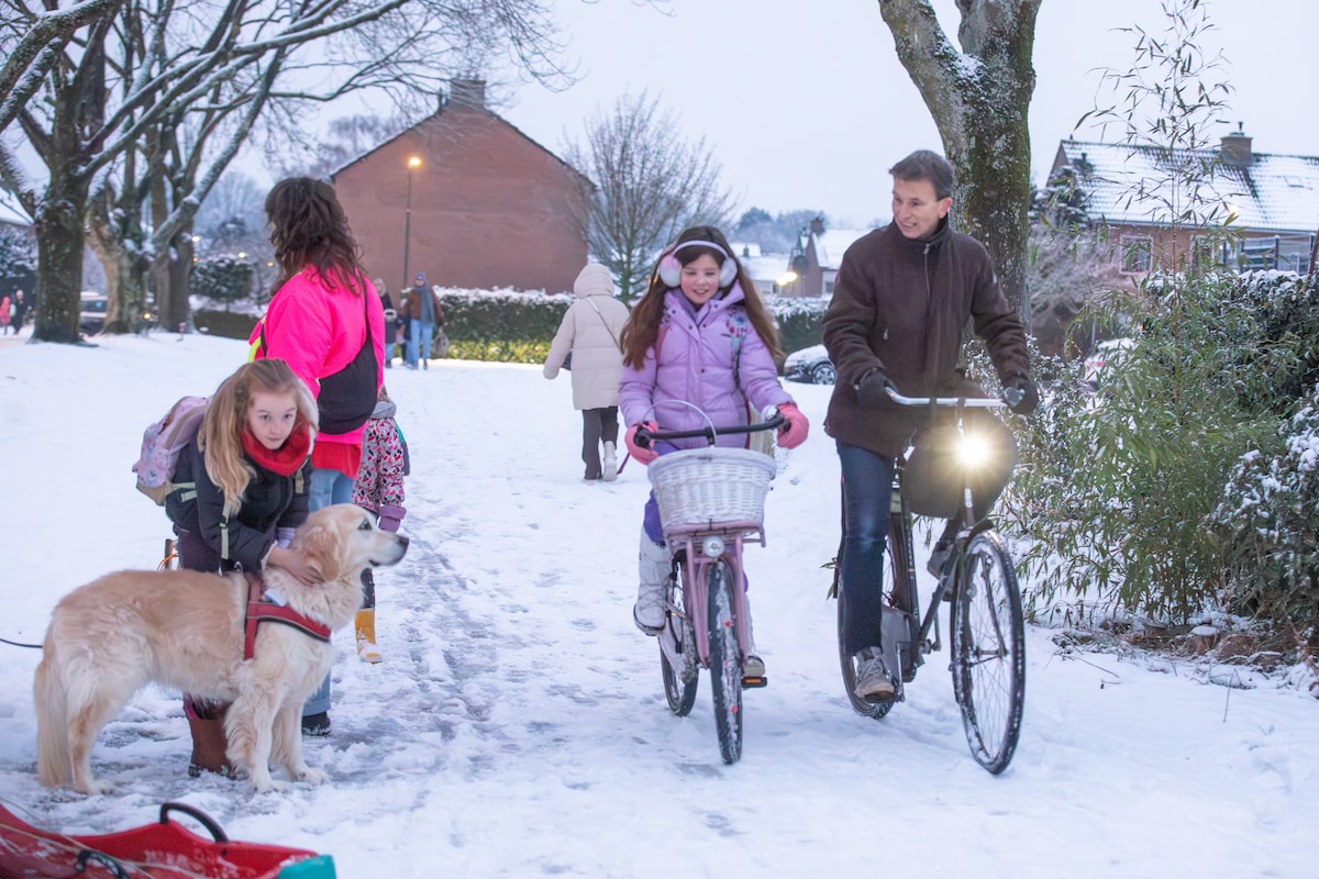 TERUGLEZEN Sneeuw in Brabant | Woensdag code oranje, scholen blijven ...