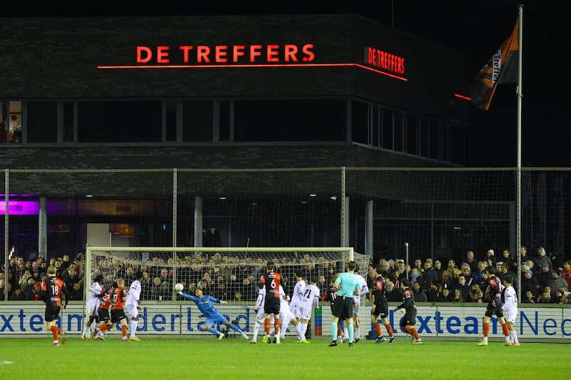 Uitgerekend Jasper Cillessen dwarsboomt De Treffers: ‘Het is apart dat ...