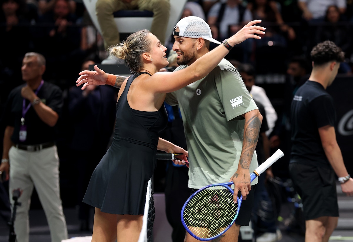 Nick Kyrgios wint ‘Battle of the Sexes’ in het tennis van Aryna ...