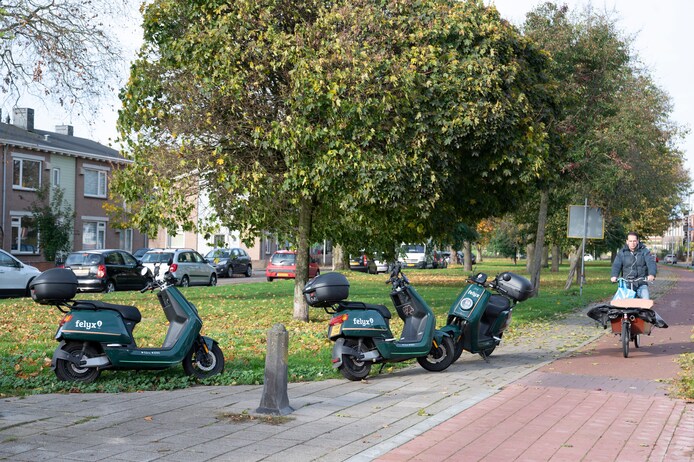 1 op de 6 zet deelscooter of -fiets fout weg: Nijmegen pakt overlast ...