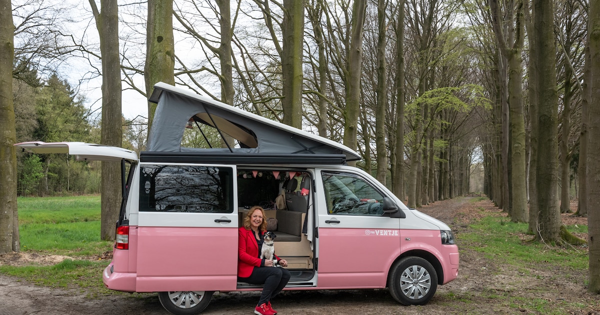 Ilona’s camper is knalroze en heet ‘Pink Ventje’: ‘Er is er maar één in ...